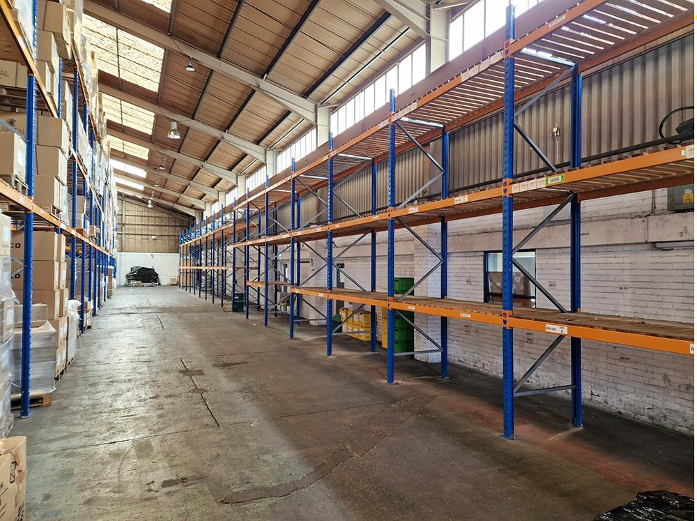 Pallet racking for storing products in warehouses | OfficeSTOR