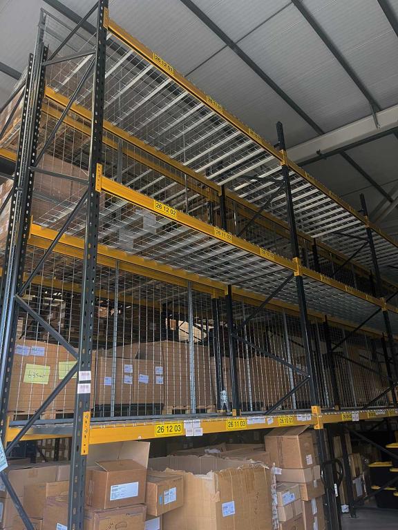 Mesh decks and anti-collapse mesh make your racks safer from items ...